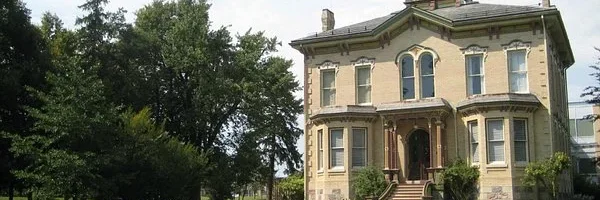Custom Closets Baden - Space Age Shelving And Design